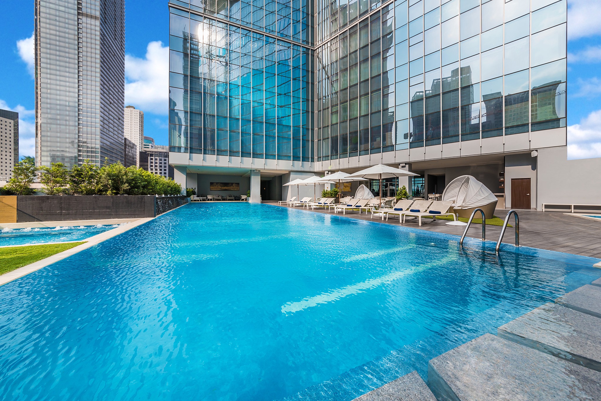 Ascott Bonifacio Global City - Discover BGC