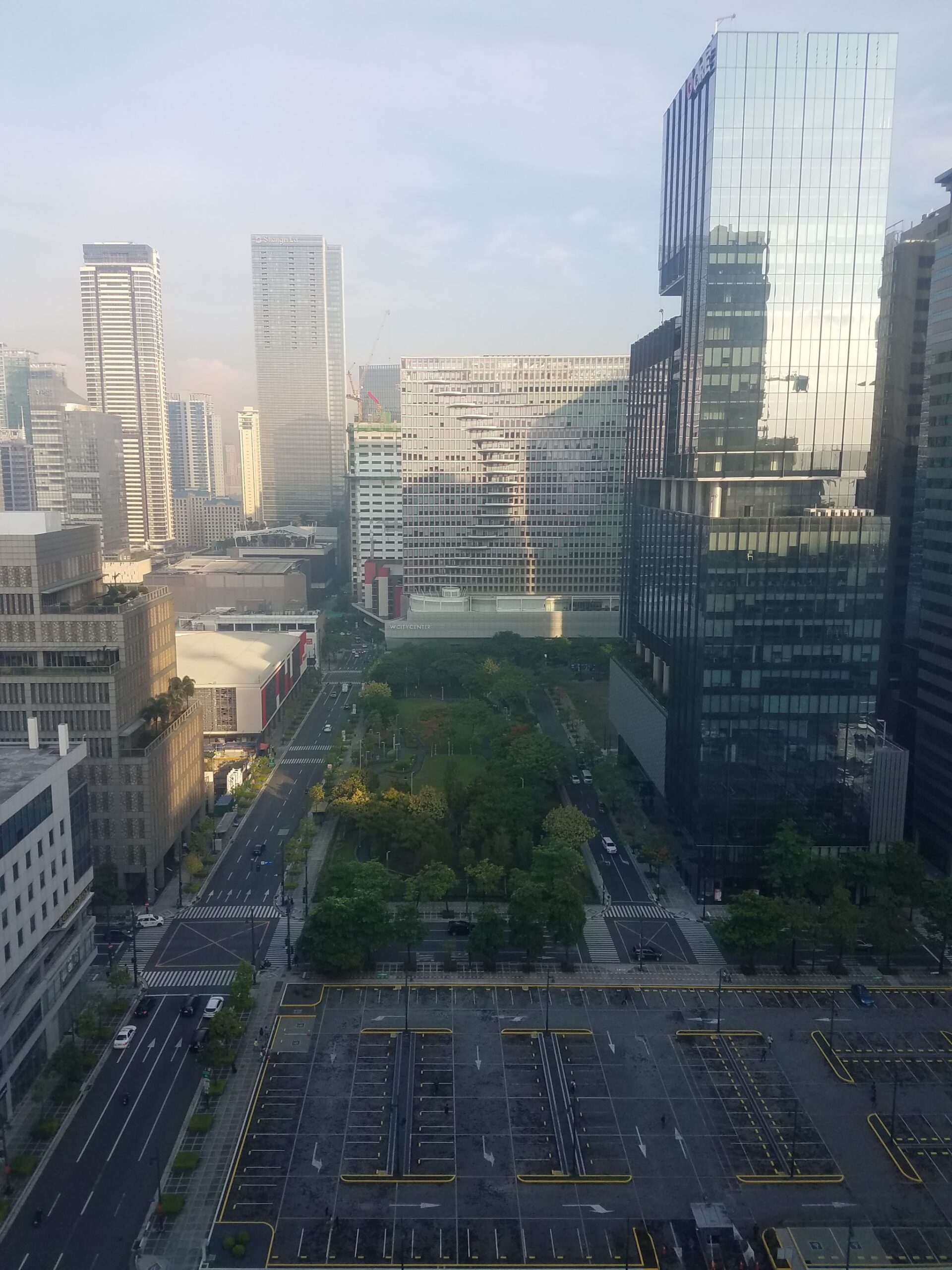 Compass Offices - BGC Corporate Center - Discover BGC